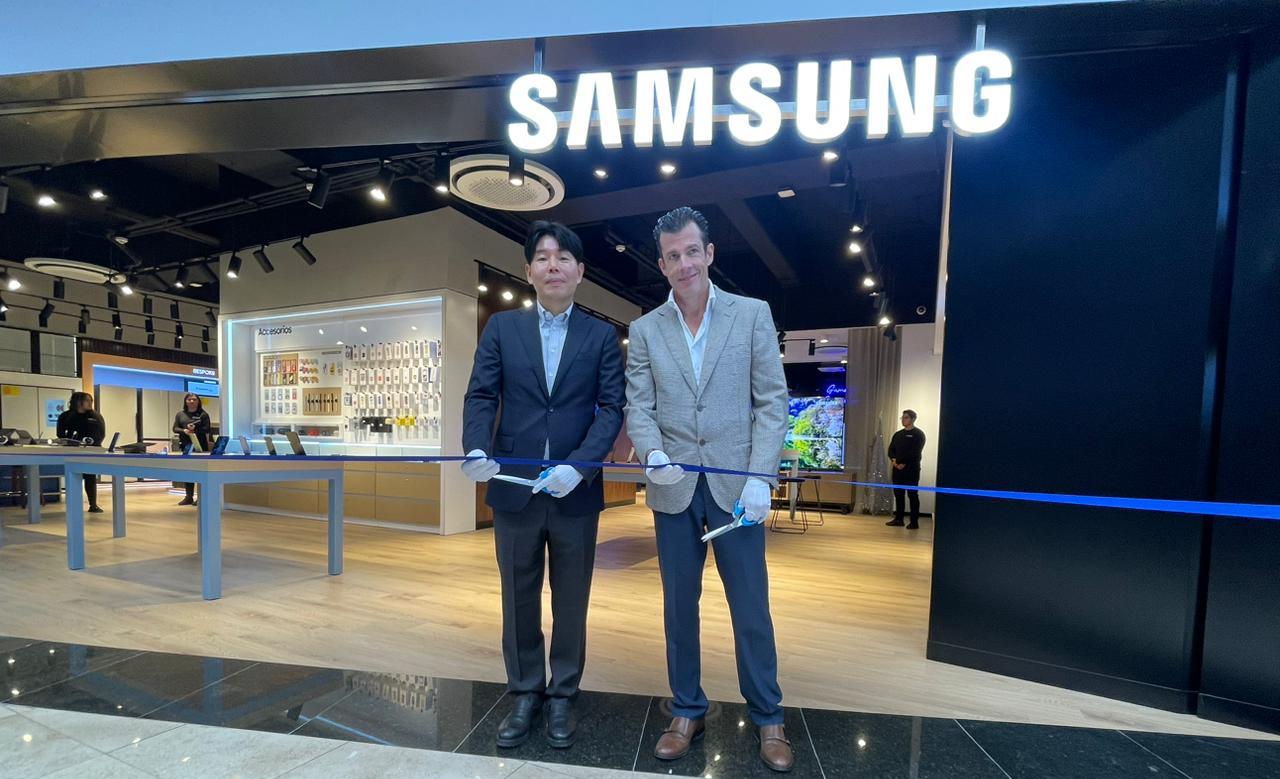 Explora lo último en tecnología y conectividad en la nueva tienda de ...